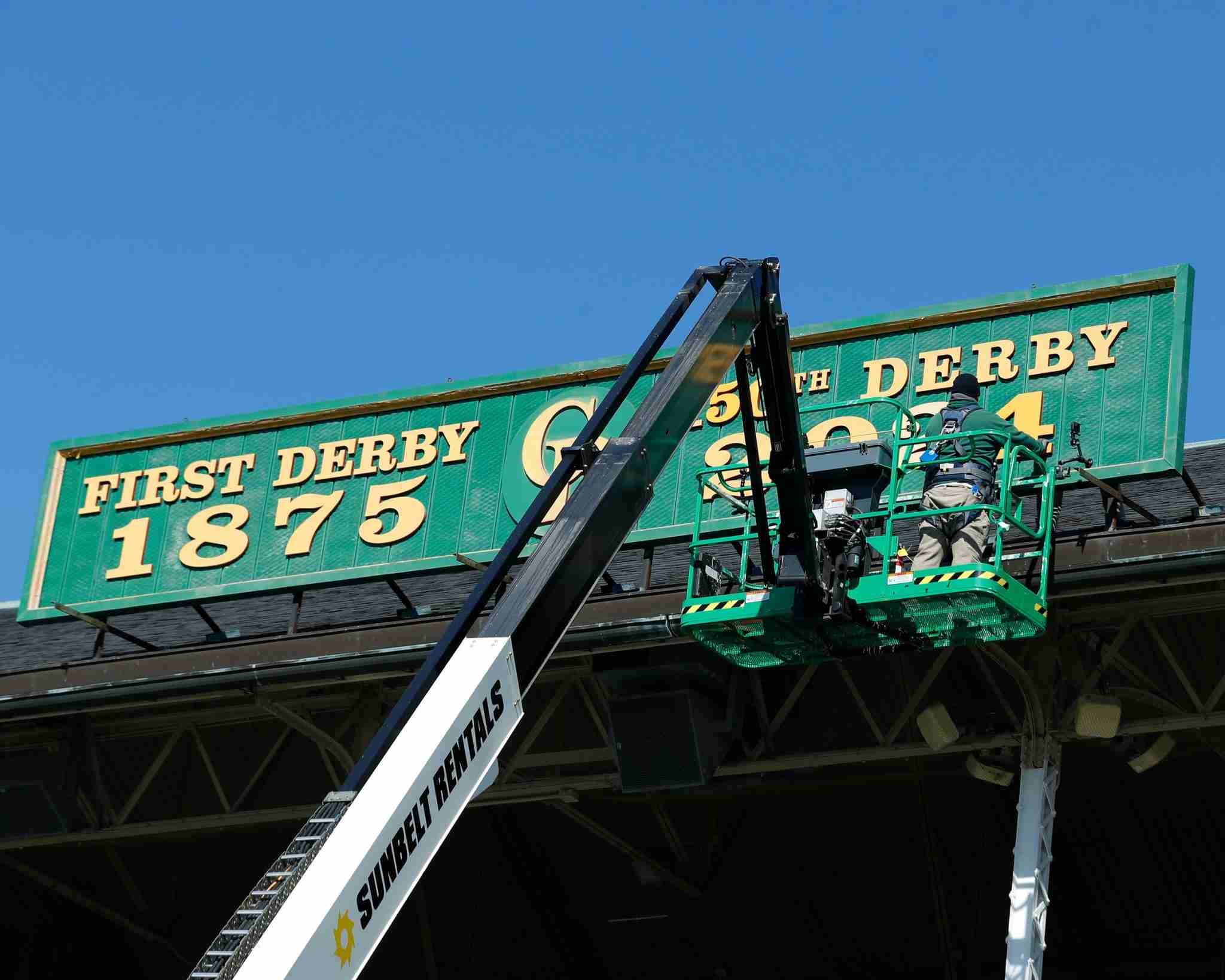 Kentucky Derby Sign Change- Churchill Downs - 03-19-2024 - 01 - The ...